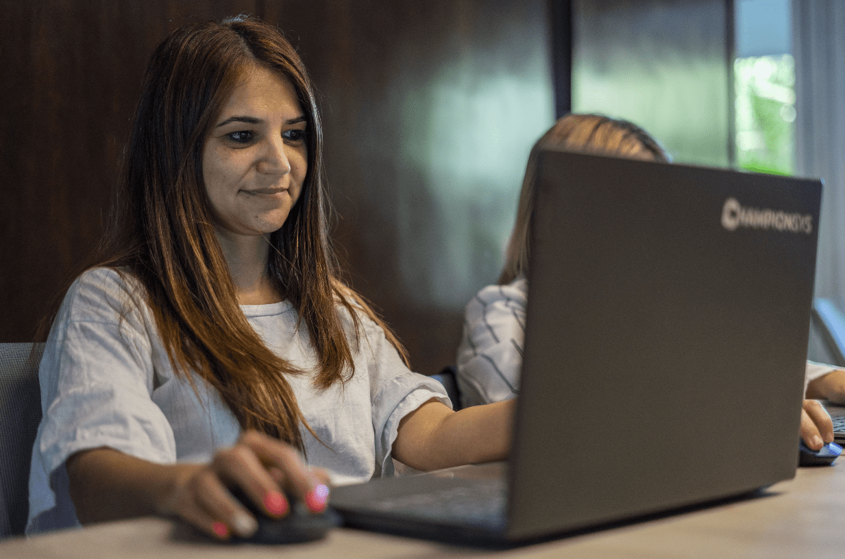 Key tools a champion payroll analyst must handle (2022)